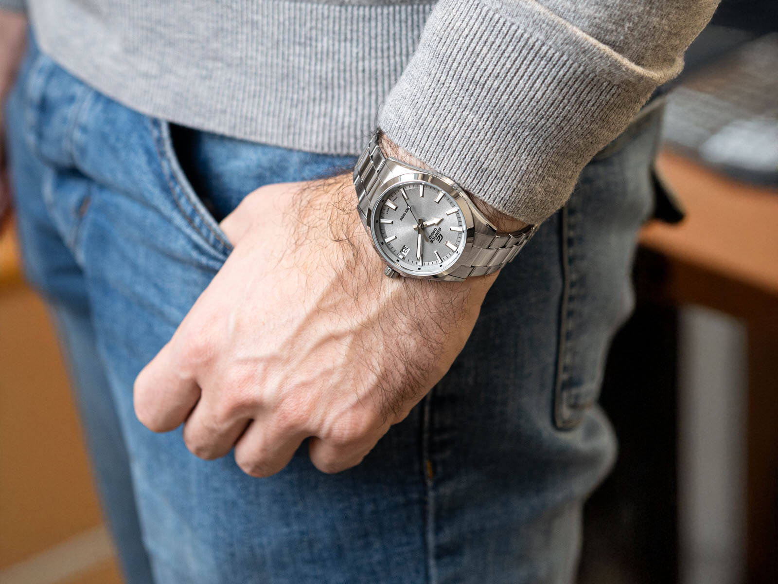 Zegarek Casio Edifice EFV-100D-8AVUEF - CrazyTime.pl