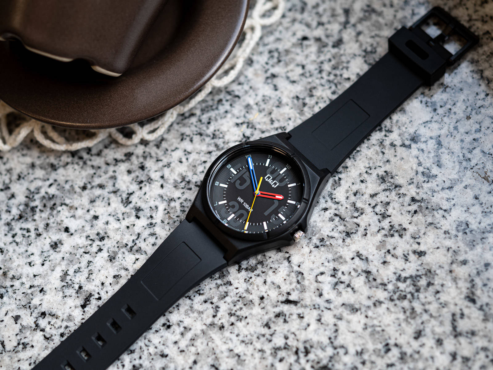 Zegarek męski Q&Q V04A-006VY - CrazyTime.pl