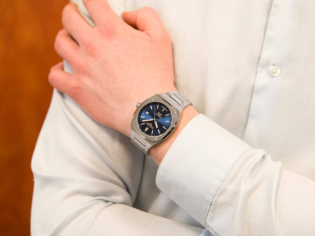 Zegarek Roamer Stingray R7 854833 41 45 50 - CrazyTime.pl